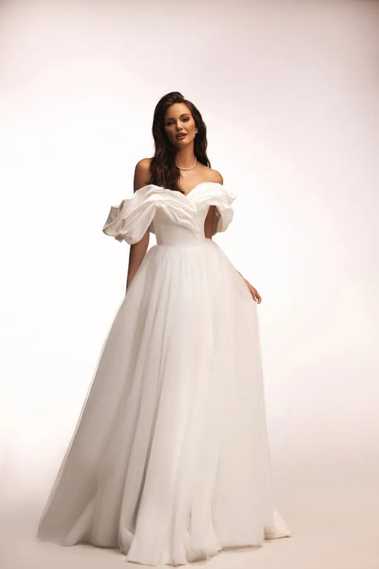 Wedding Dresses For Big Bust | Supportive & stylish dresses for busty ...