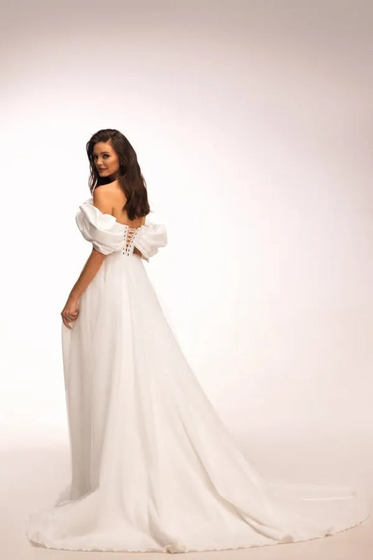 Wedding Dresses For Big Bust | Supportive & stylish dresses for busty ...