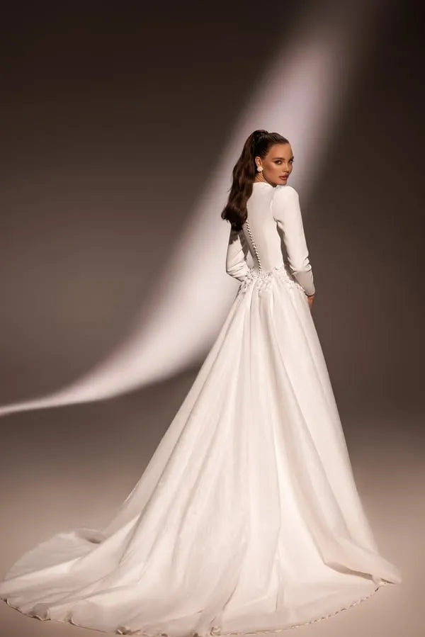 Wedding Dresses For Big Bust | Supportive & stylish dresses for busty ...